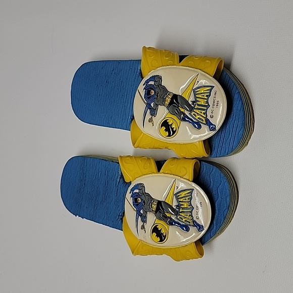 Batman | Shoes | 96s Vintage Kids Batman Flip Flops 665 Child Dc Comics ...